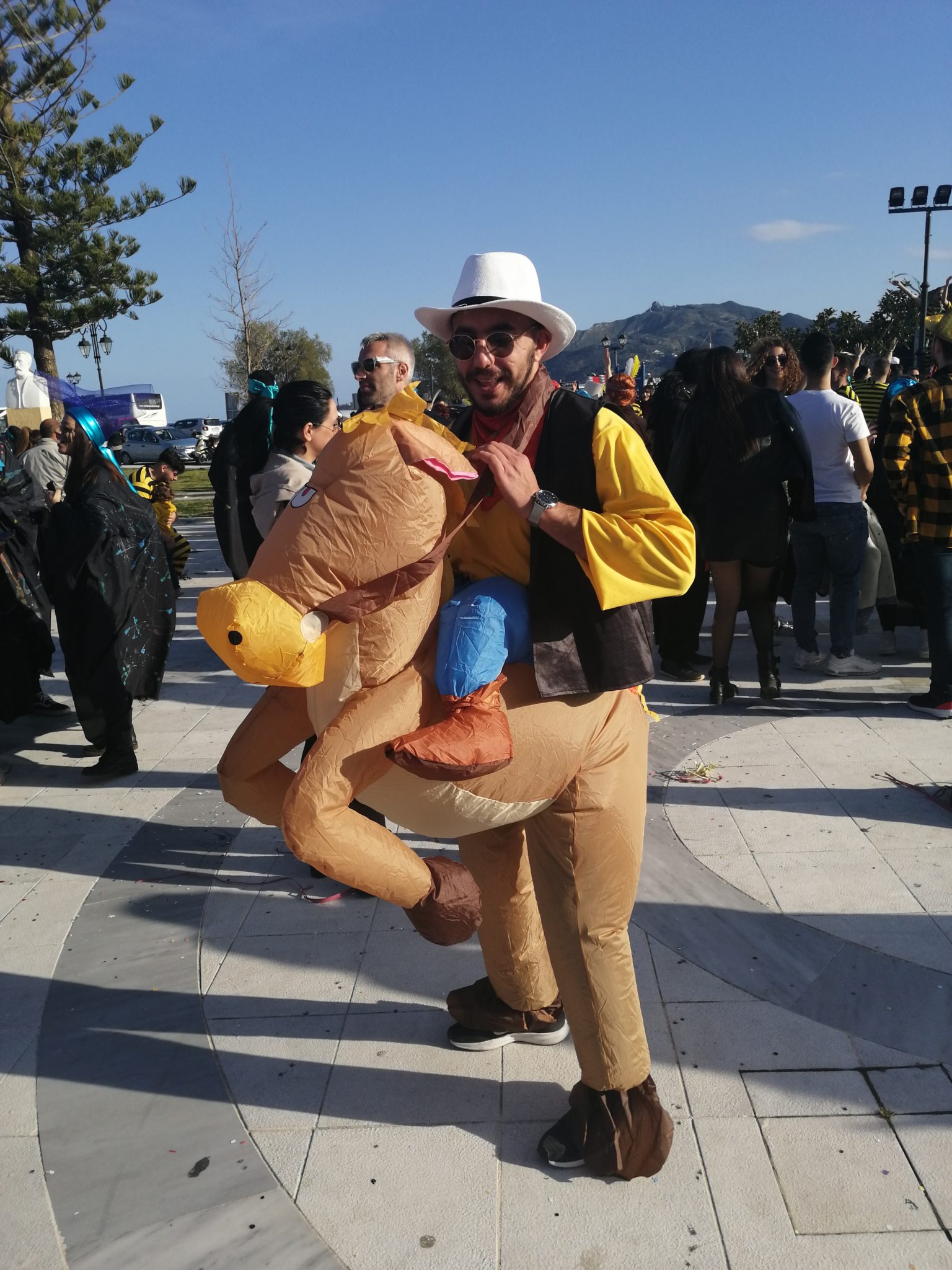 Παρά τον Κορονοϊό... ξεφάντωσαν και φέτος οι Ζακυνθινοί καρναβαλιστες ...