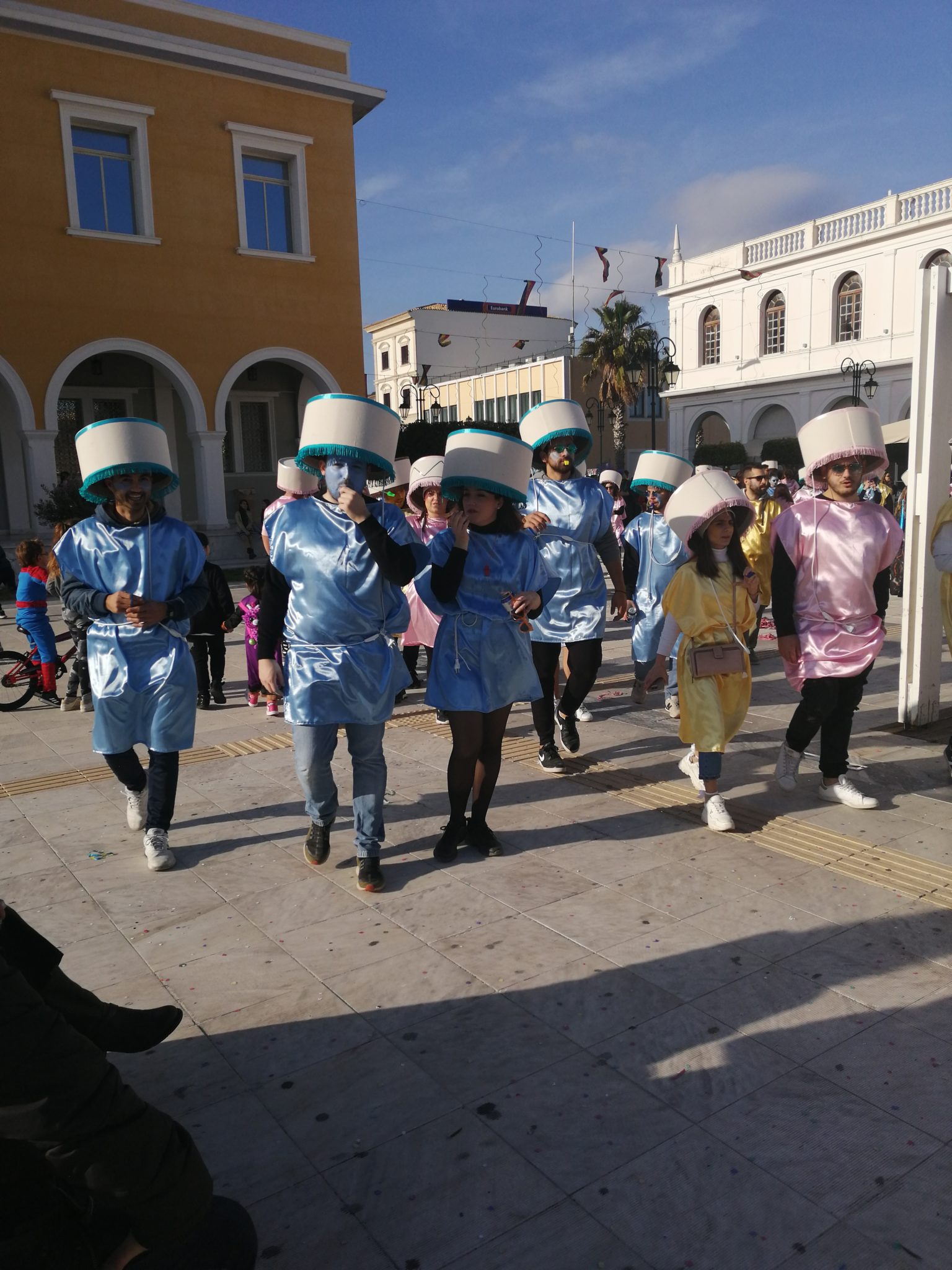 Παρά τον Κορονοϊό... ξεφάντωσαν και φέτος οι Ζακυνθινοί καρναβαλιστες ...