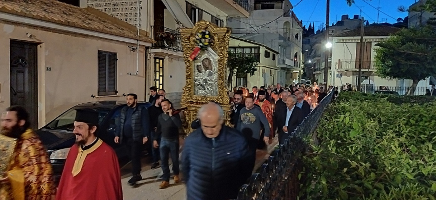 Στην Αγ. Τριάδα η περιφορά της θαυματουργής εικόνας της Παναγίας ...