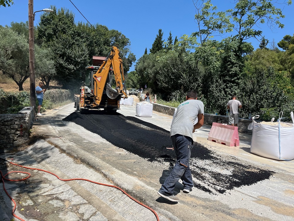 Ασφαλτοστρώθηκαν η Φιλικών και η Τεμπονέρα και δόθηκαν στην κυκλοφορία ...