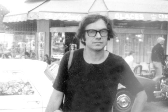 “Εφυγε” ο πιο δημοφιλής, πολυβραβευμένος Ελληνας συγγραφέας Βασίλης ...