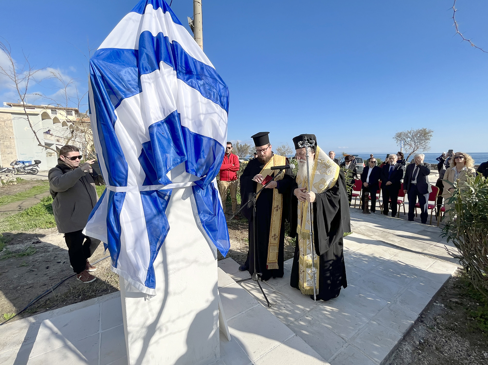 Ηταν "όνειρο τιμής" η επιστροφή της προτομής Φραγκόπουλου στη Ζάκυνθο ...