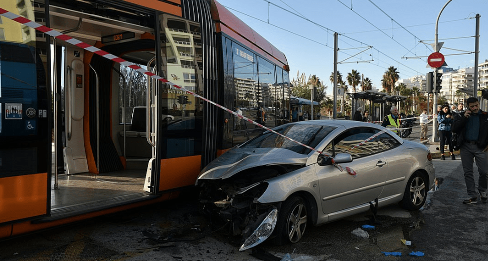 Τραγικό τροχαίο στην Αθήνα με Ζακυνθινούς, νεκρή η σύζυγος και ...