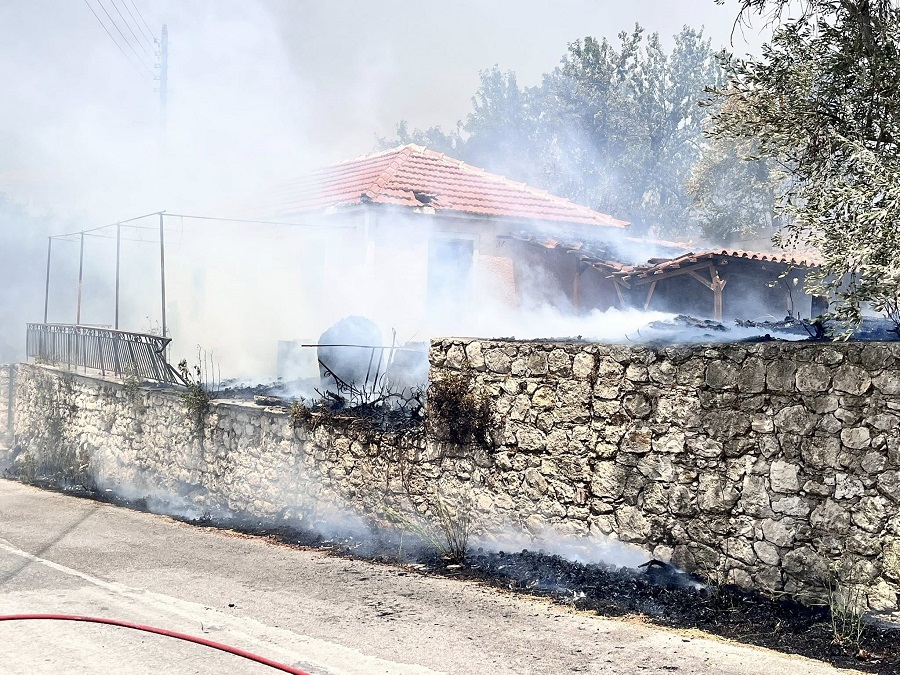 Κλιμάκια της Γ.Δ.Α.Ε.Φ.Κ. στη Ζάκυνθο κάνουν αυτοψίες στα σπίτια που ...